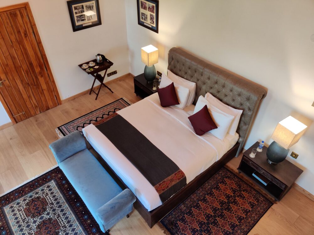 1524 Delhi - Jungle House, Simla